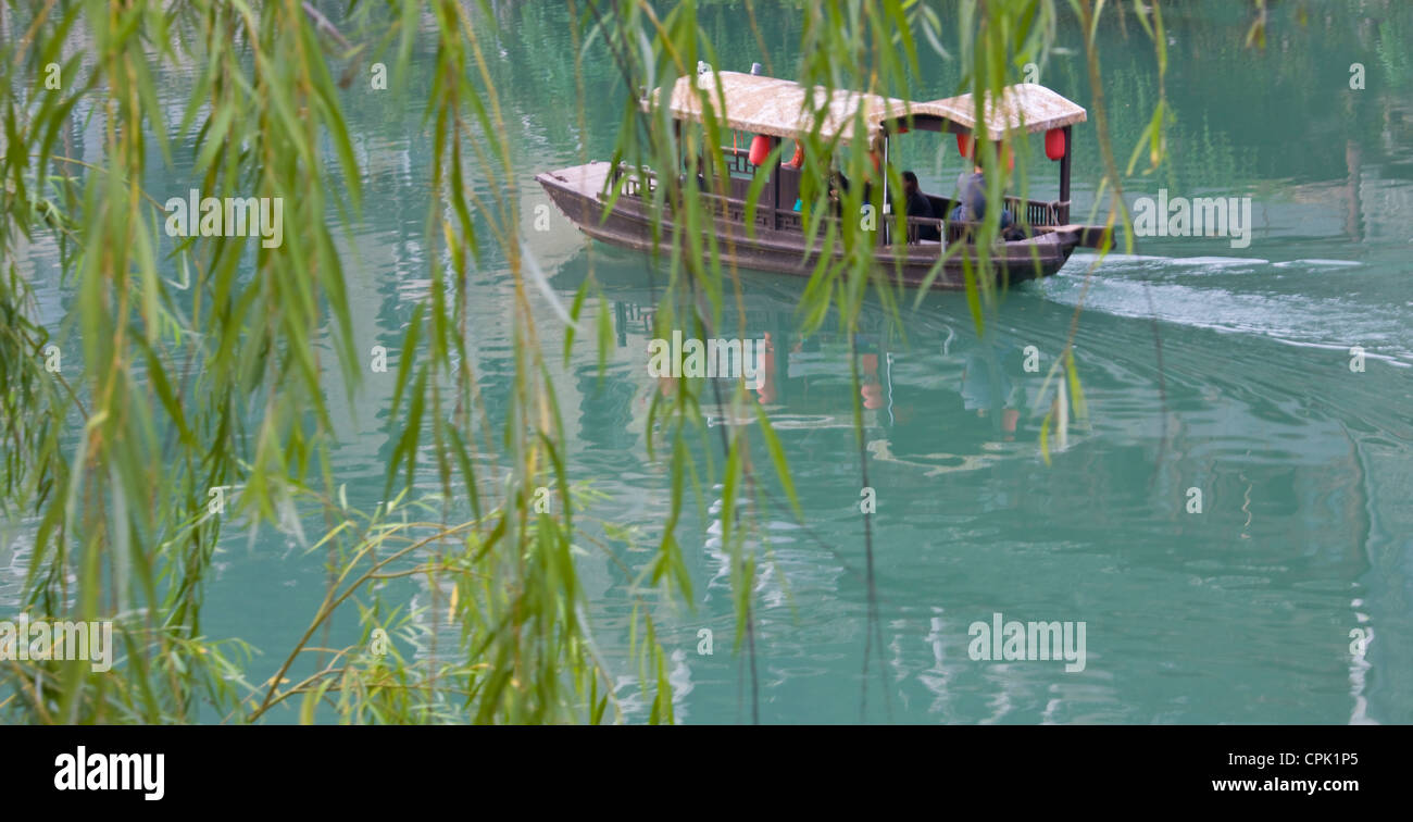 River 'china' boat hi-res stock photography and images - Alamy