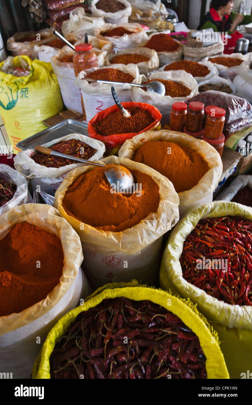 China spices market hi-res stock photography and images - Alamy