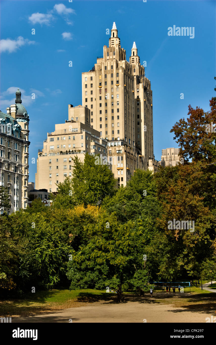 West park apartment building hi-res stock photography and images - Alamy