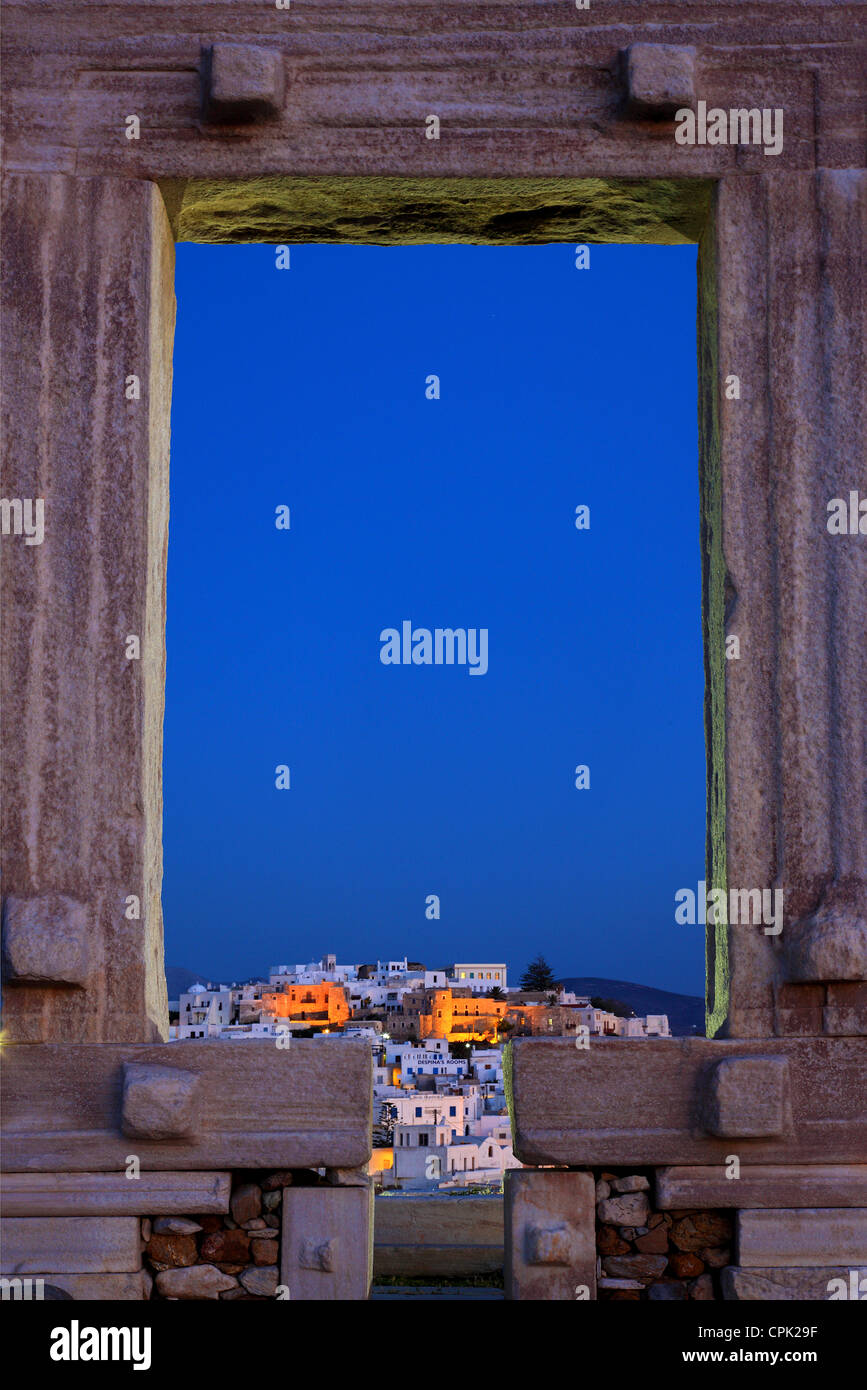 The Portara (temple of Apollo) and the Chora ("capital") of Naxos ...