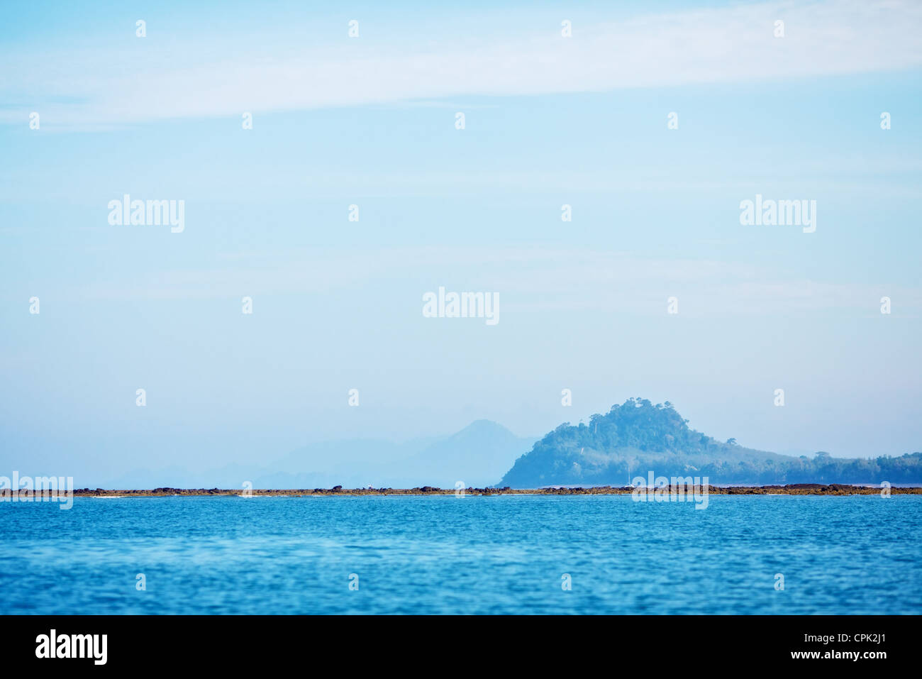 Sunny day at sea hi-res stock photography and images - Alamy