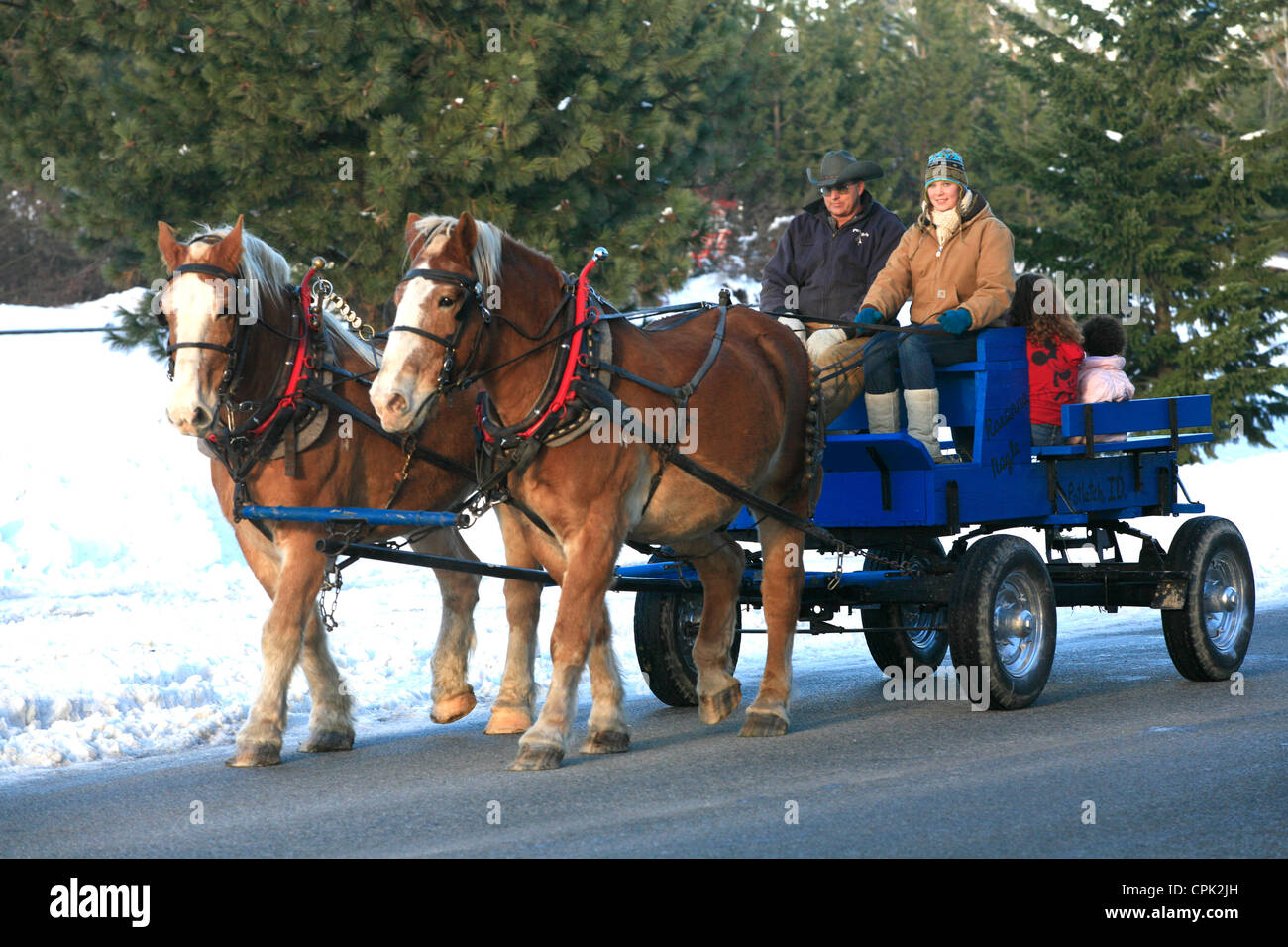 Hayride wagon hi-res stock photography and images - Alamy