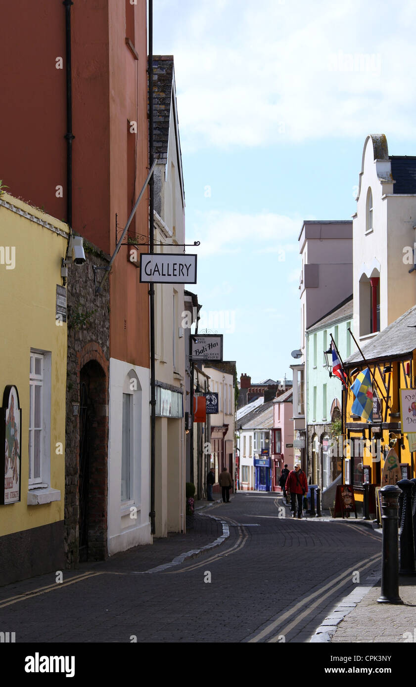 Tenby street hi-res stock photography and images - Alamy