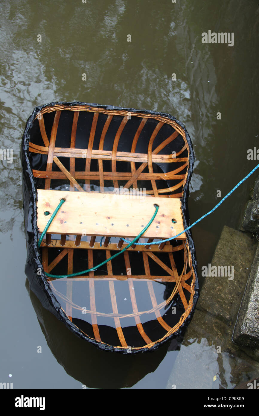 A coracle welsh hi-res stock photography and images - Alamy