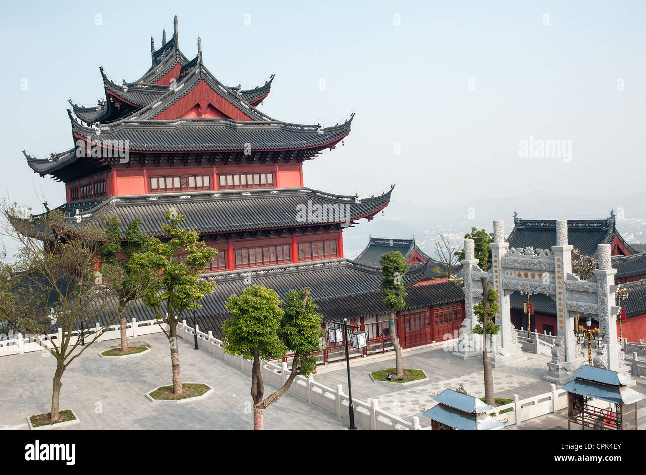 Taoist mountain temple hi-res stock photography and images - Alamy