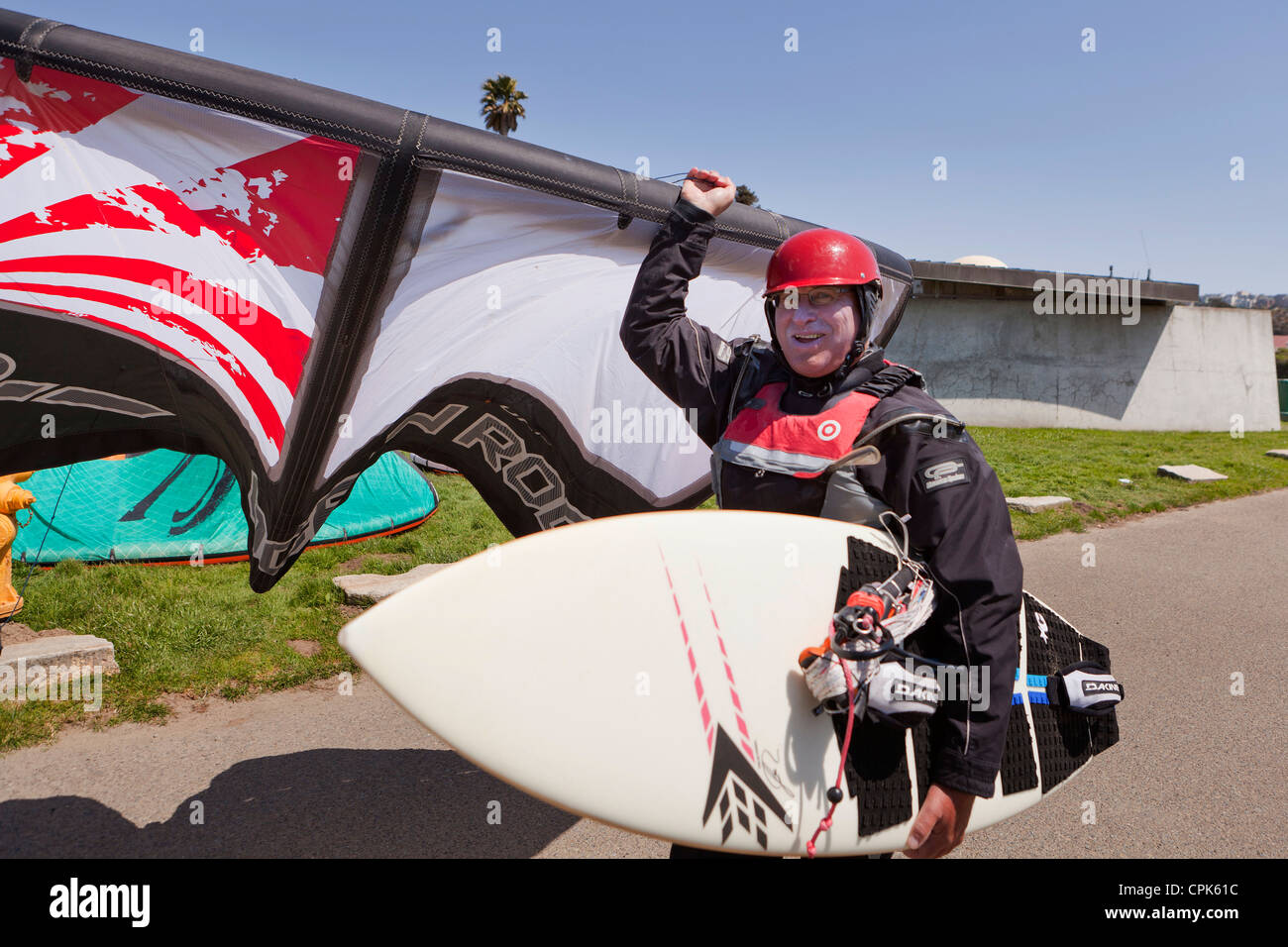 Kite surfer hi-res stock photography and images - Alamy