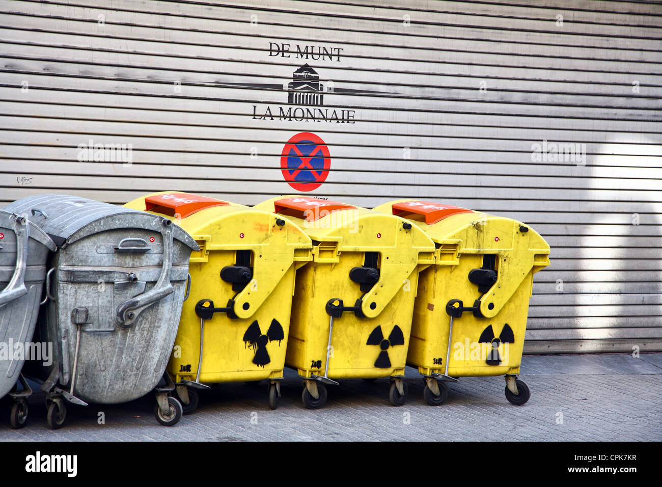 Nuclear waste hi-res stock photography and images - Alamy