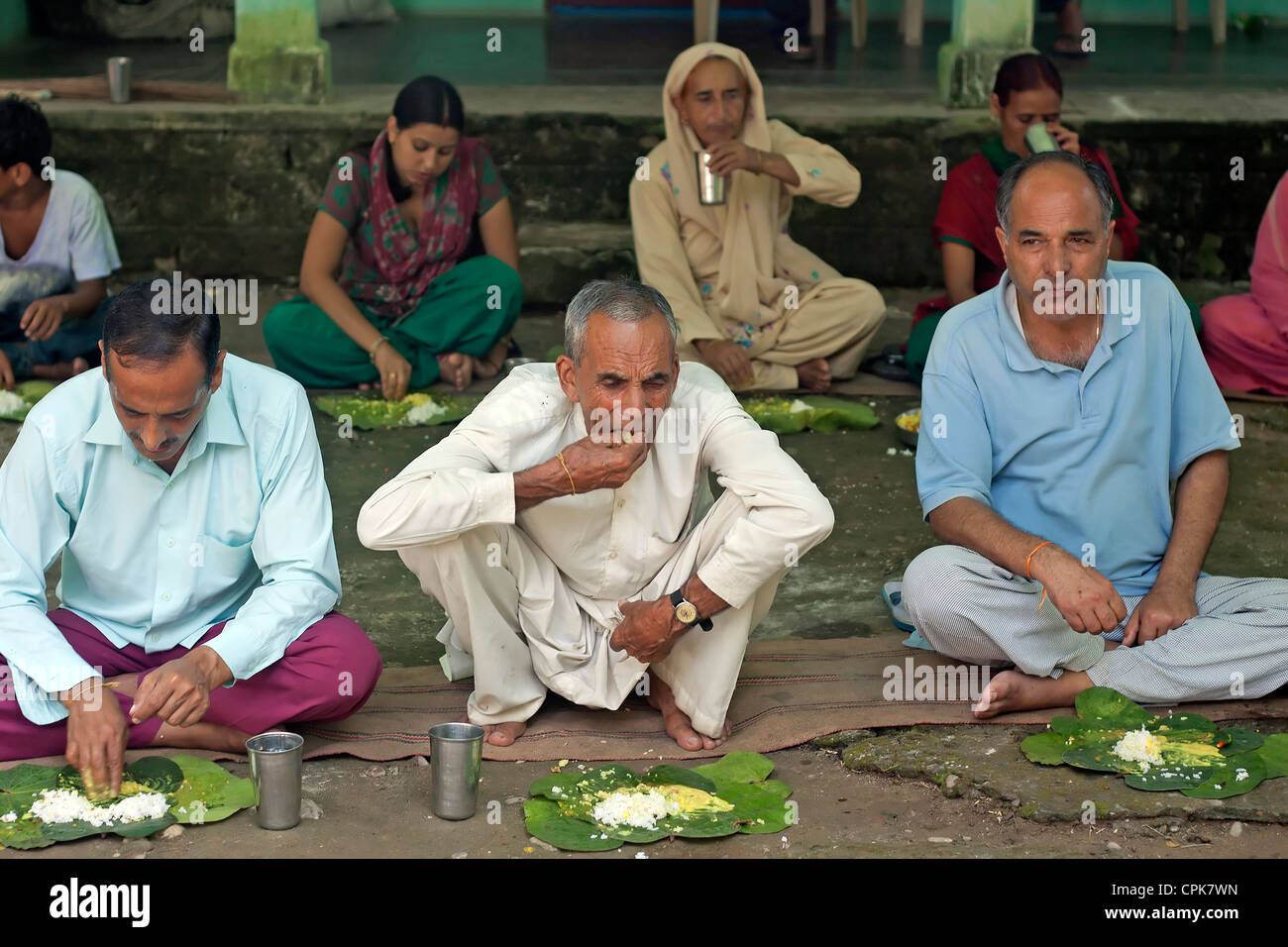 Communal meal hi-res stock photography and images - Alamy