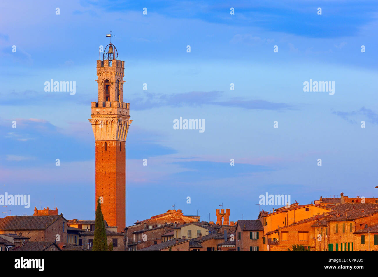 Mangia tower at sunset hi-res stock photography and images - Alamy