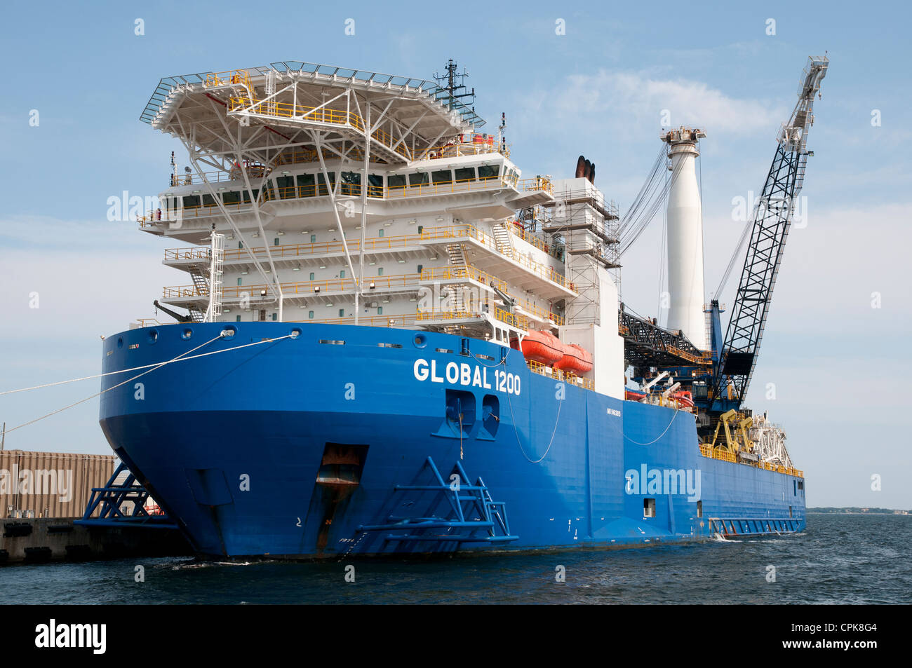 Offshore pipe laying vessel hi-res stock photography and images - Alamy