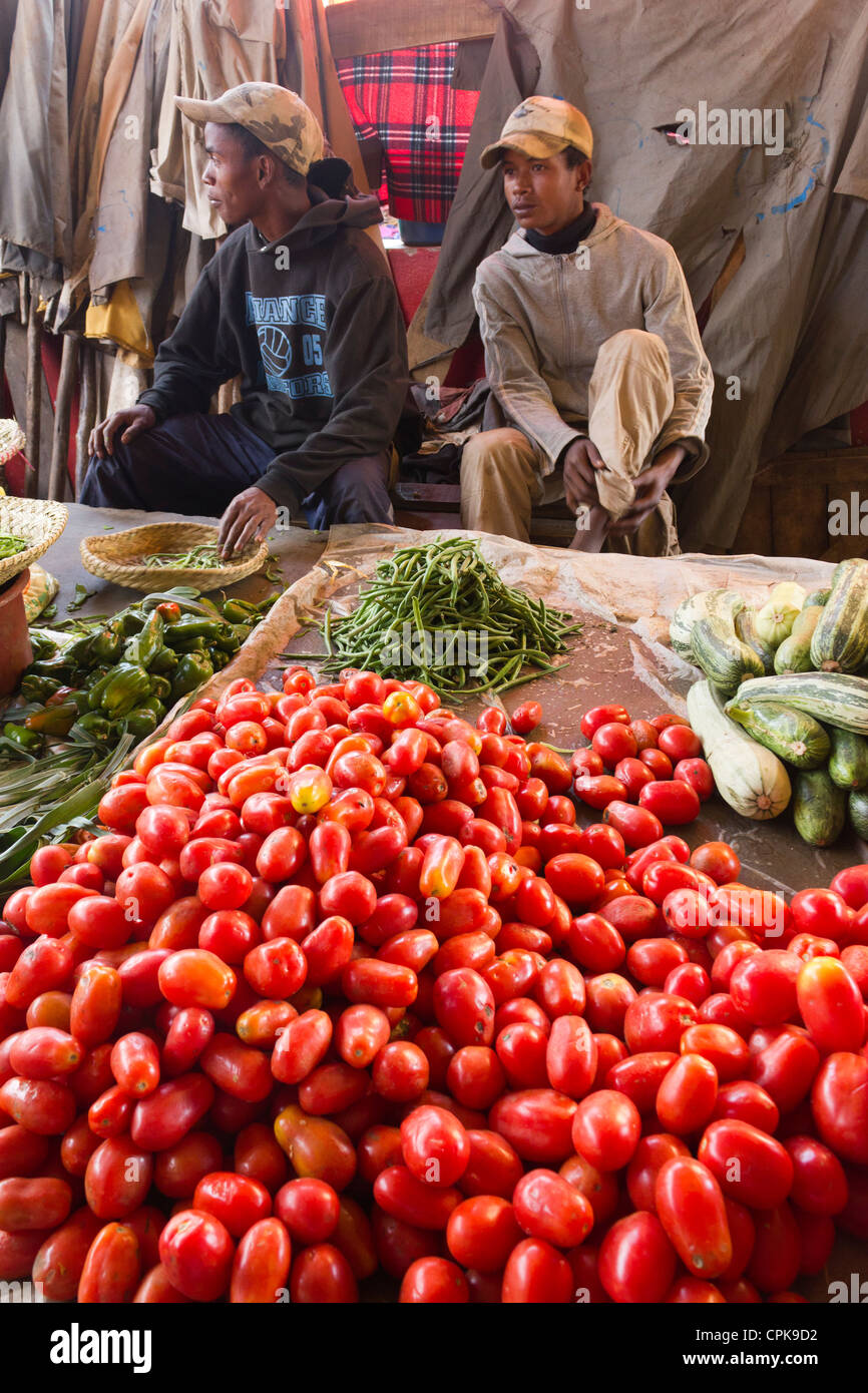 Selling vegetables at african market hi-res stock photography and ...