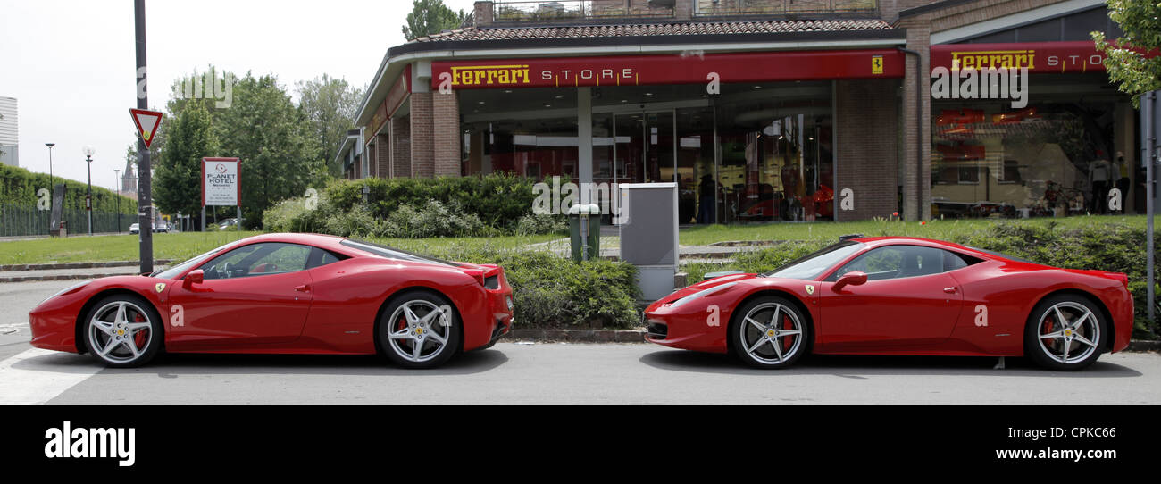 Ferrari cars italy store hi-res stock photography and images - Alamy