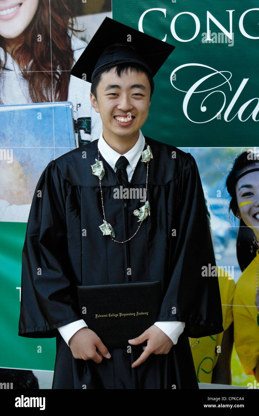 Teen chinese boy hi-res stock photography and images - Alamy