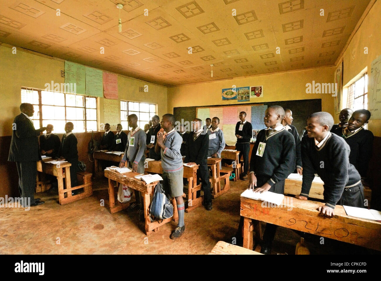 School classroom kenya africa hi-res stock photography and images - Alamy