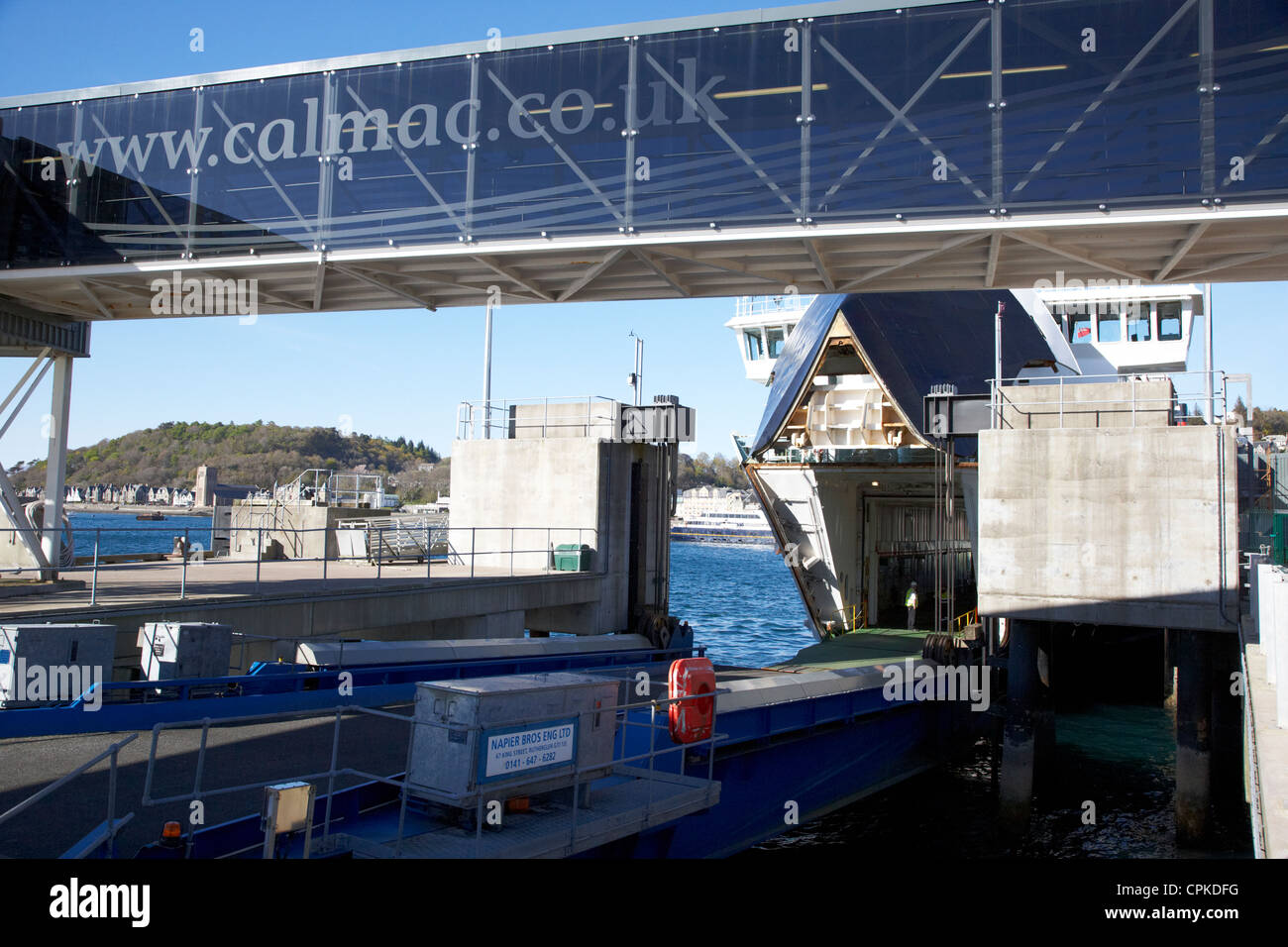 Oban ferry terminal hi-res stock photography and images - Alamy