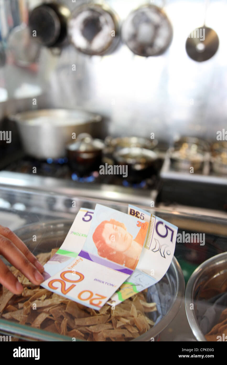 Brixton pound shop hi-res stock photography and images - Alamy