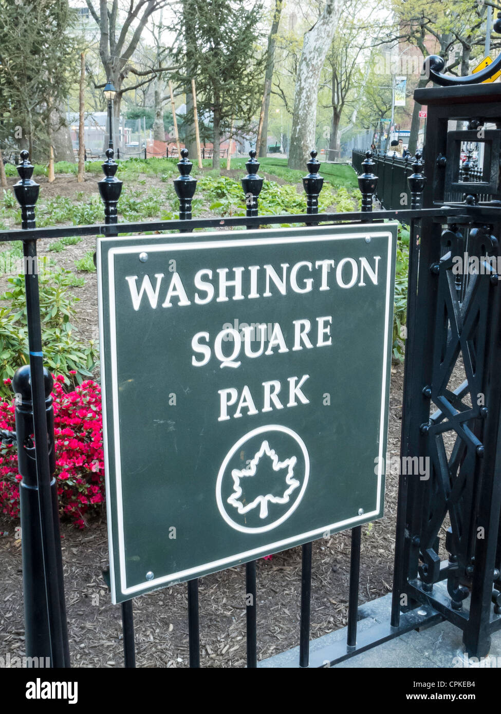 Washington Square Park Sign, Greenwich Village, NYC Stock Photo - Alamy