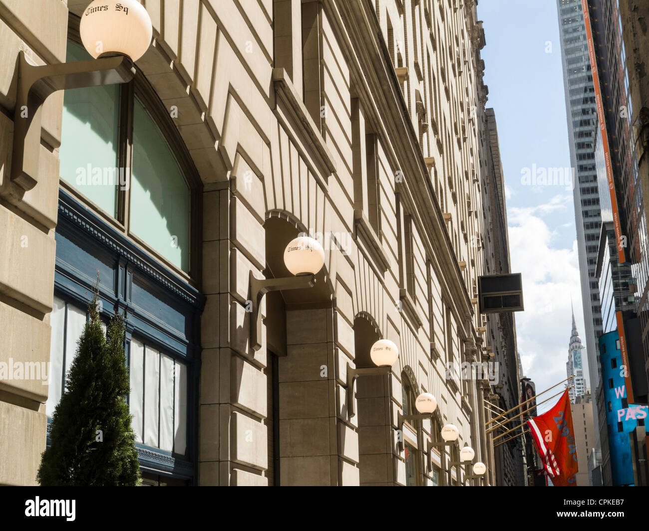 Times Square Building, NYC Stock Photo - Alamy