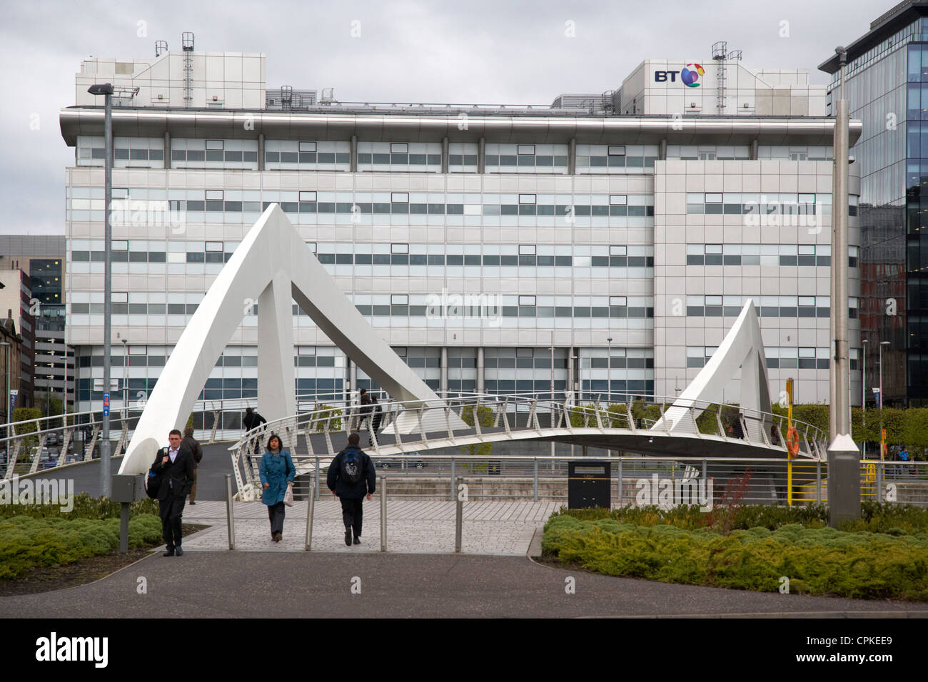 tradeston footbridge over the river clyde to bt building in the ifsd ...
