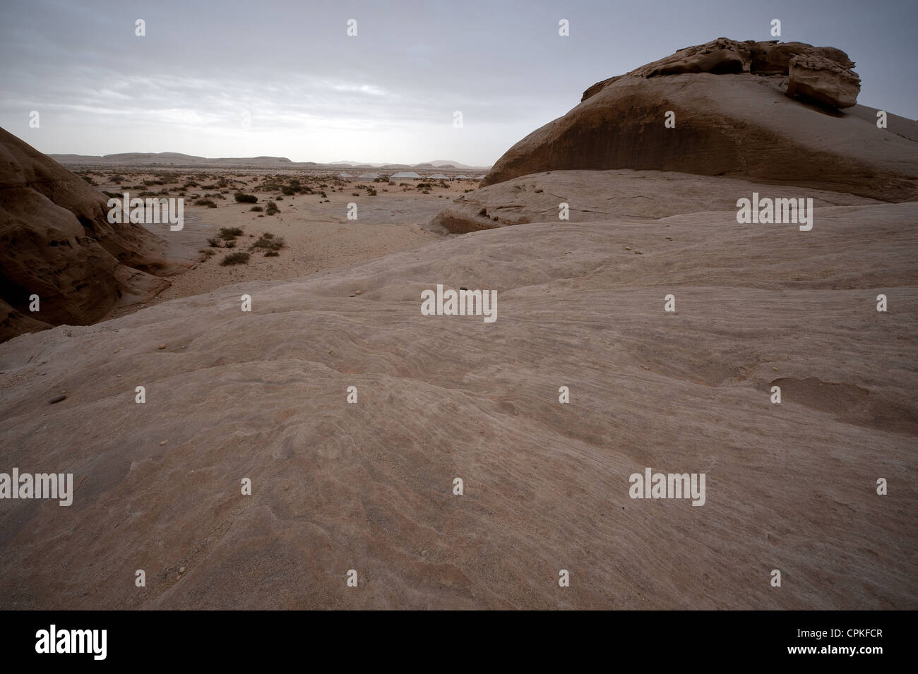 Desert landscape in saudi arabia hi-res stock photography and images ...