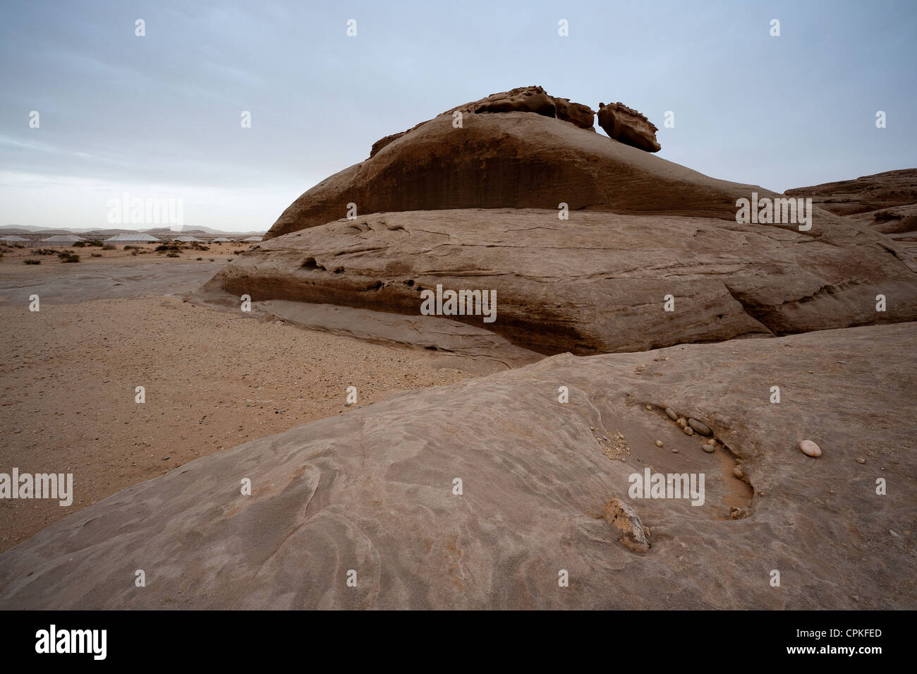 Desert landscape in saudi arabia hi-res stock photography and images ...