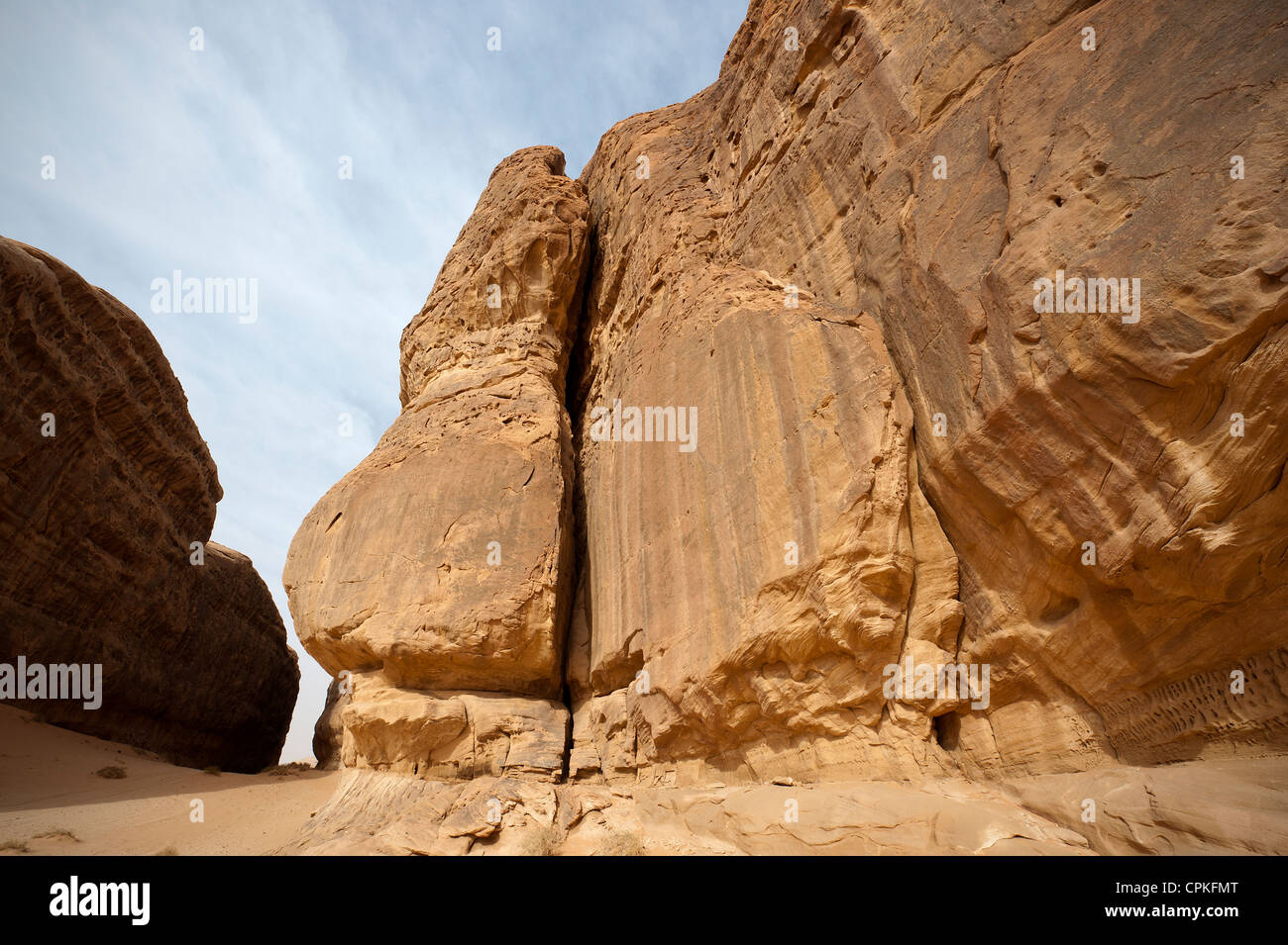 Saudi arabia desert hi-res stock photography and images - Alamy