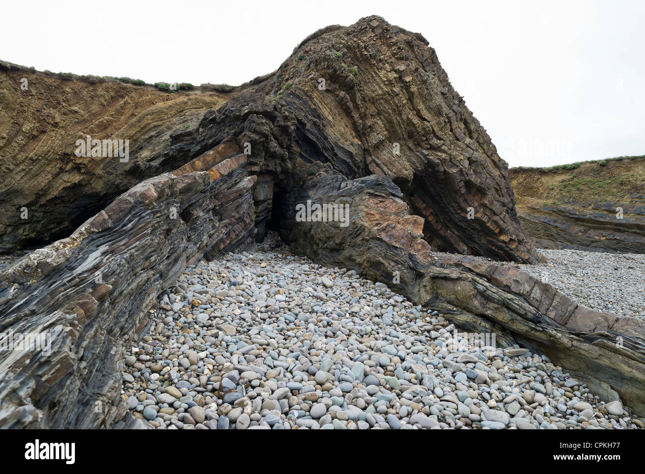 Faulted strata hi-res stock photography and images - Alamy