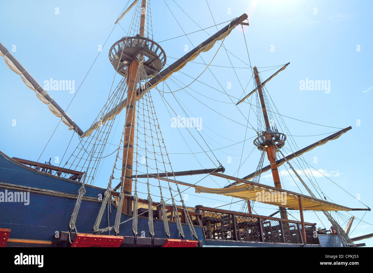 Old fashioned boat hi-res stock photography and images - Alamy