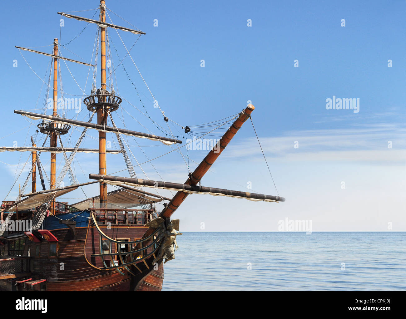 Old fashioned boat hi-res stock photography and images - Alamy