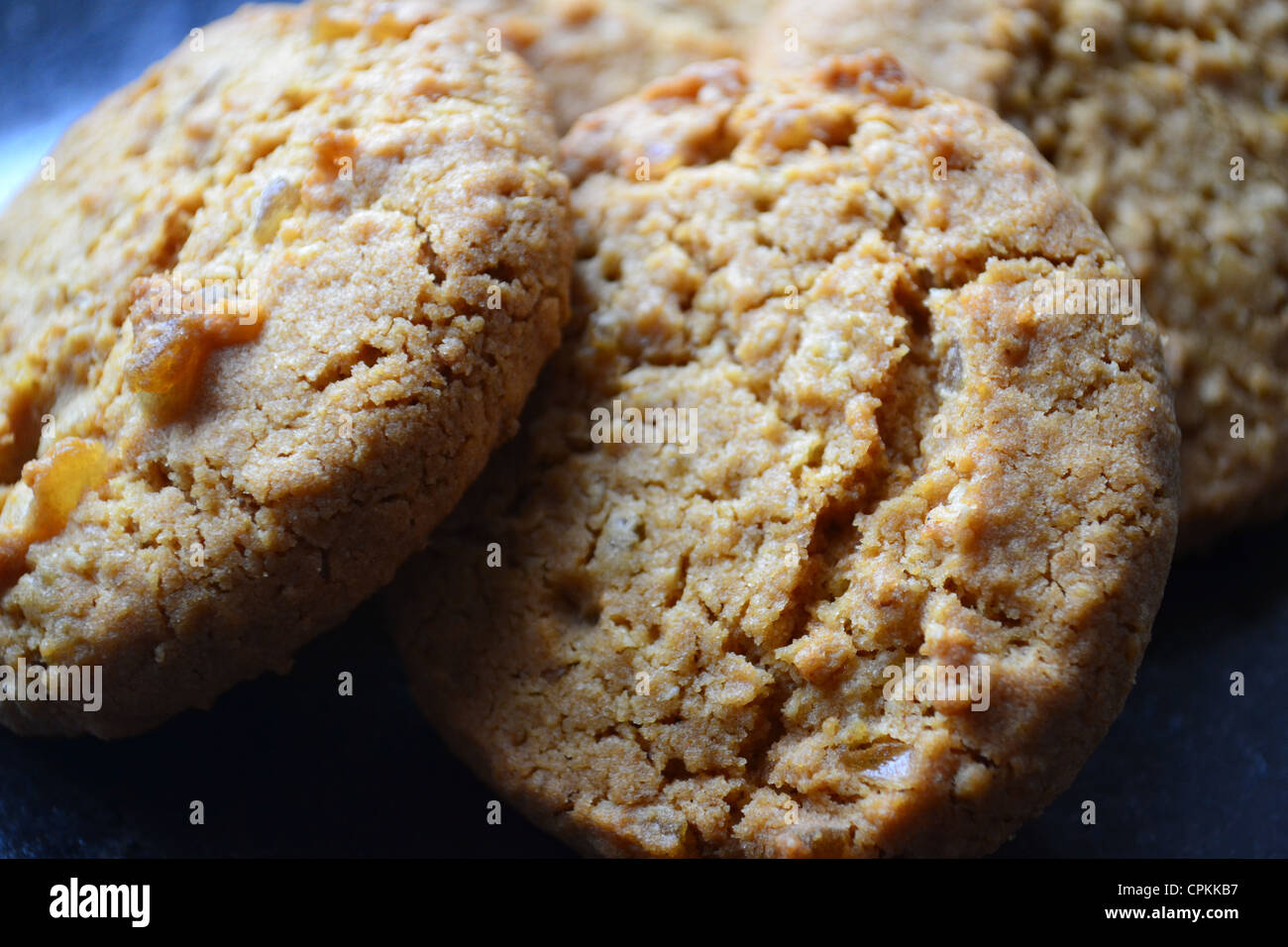 Ginger biscuits hi-res stock photography and images - Alamy