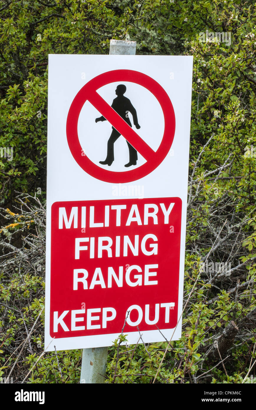 Firing range sign hi-res stock photography and images - Alamy