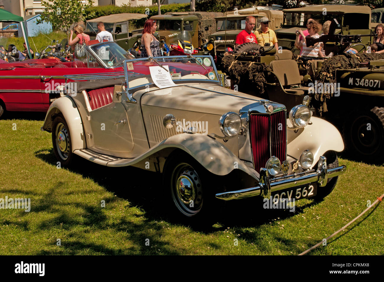 MG TD 1951 open top convertible car at classic car show, Yarmouth Old ...