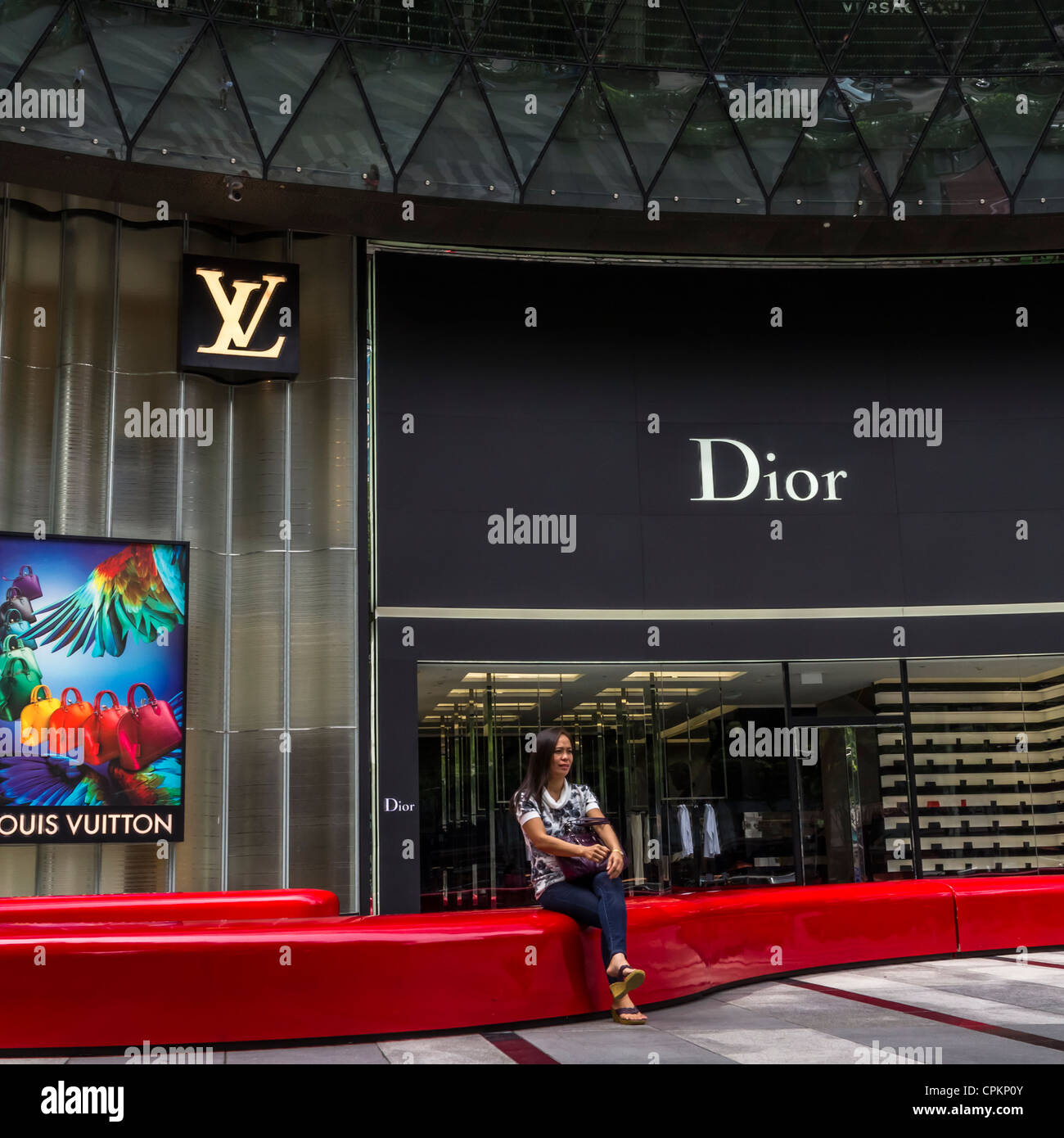 Outside Dior Store High Resolution Stock Photography and Images - Alamy