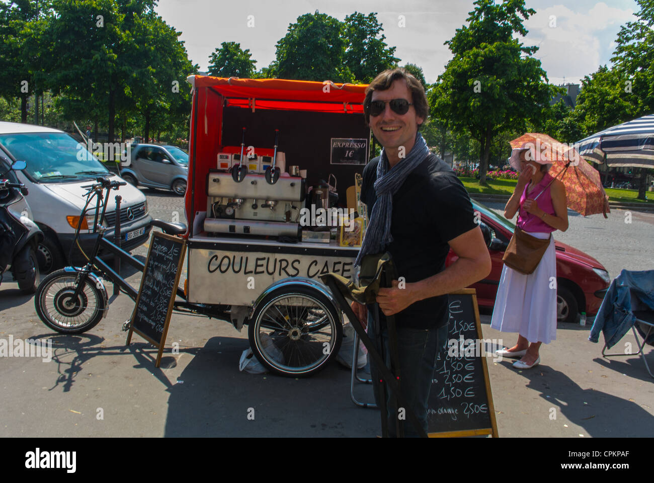 Ambulant Vendor High Resolution Stock Photography and Images - Alamy