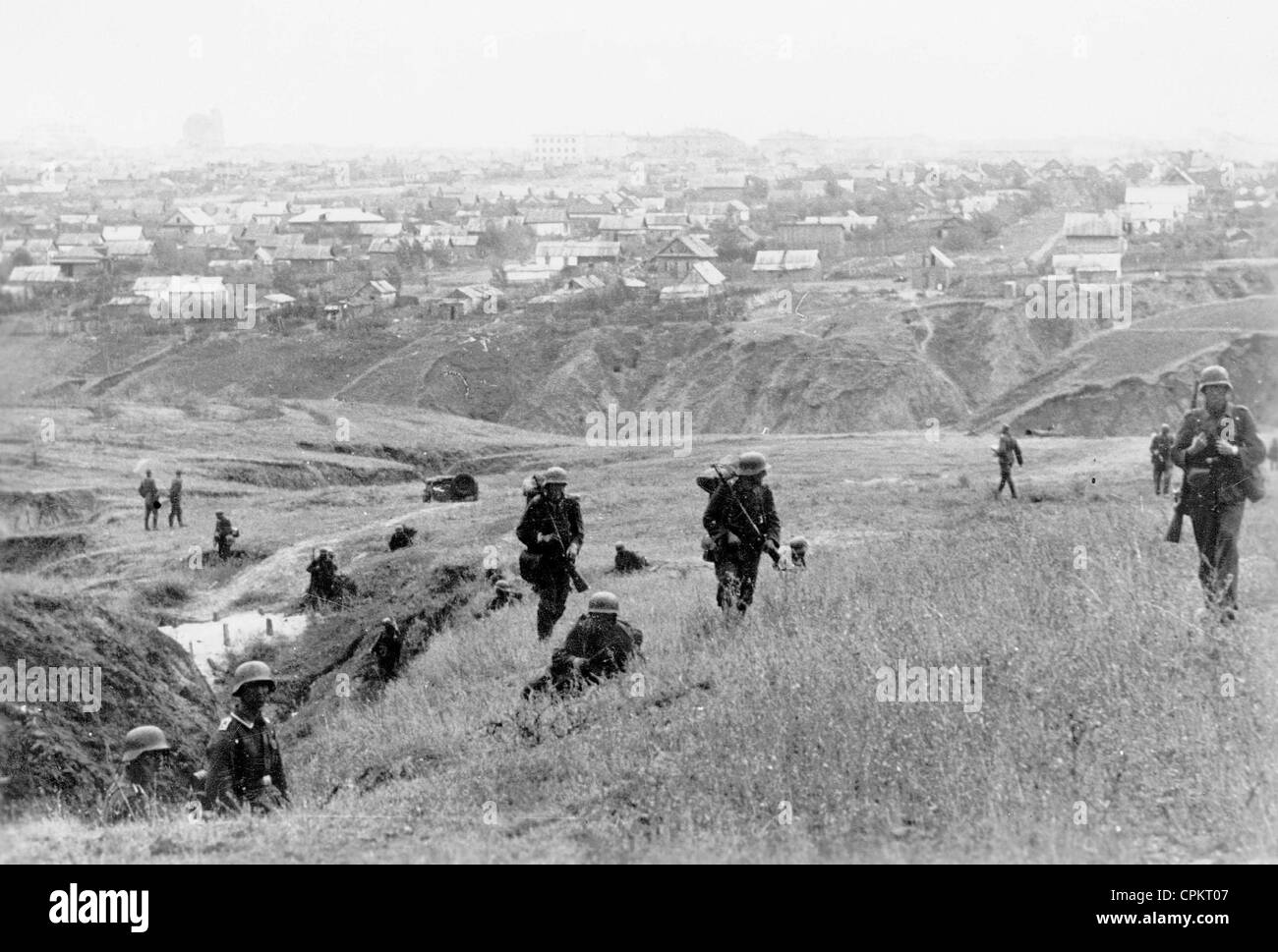 German soldiers attack Stalingrad, 1942 Stock Photo - Alamy
