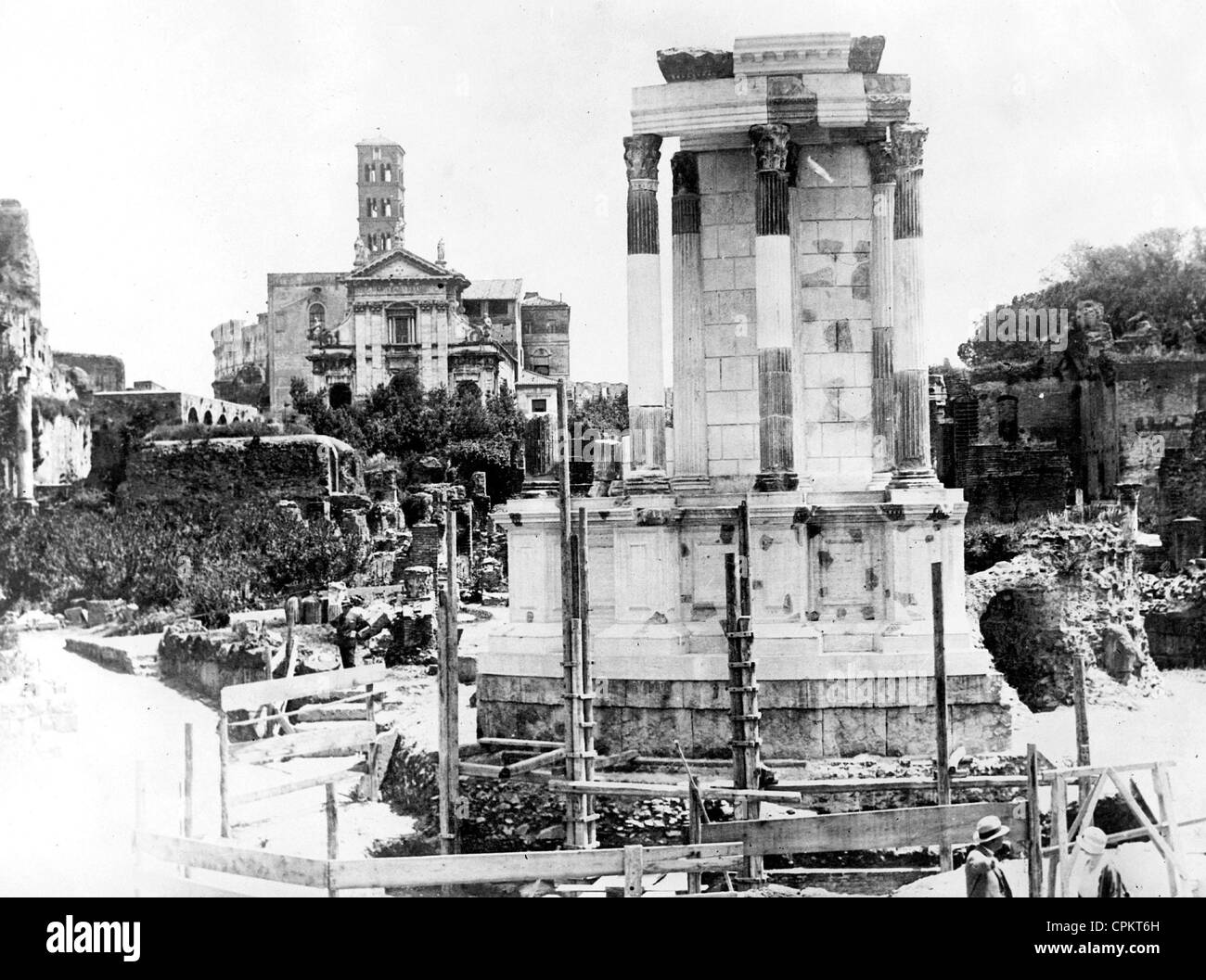 Vesta Temple in the Forum Romanum Stock Photo - Alamy