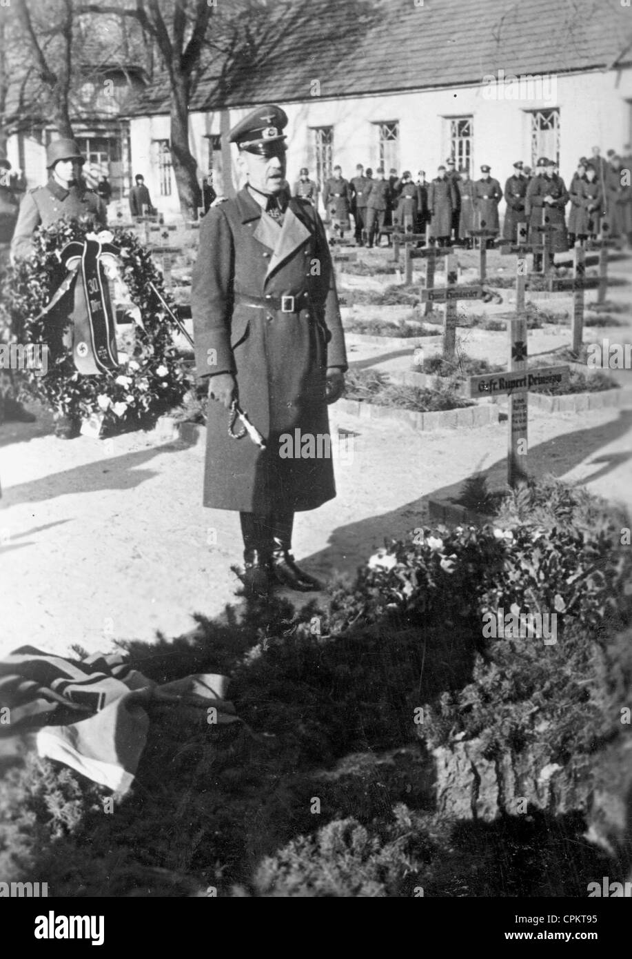 Von Rundstedt at the grave of General von Briesen Stock Photo - Alamy