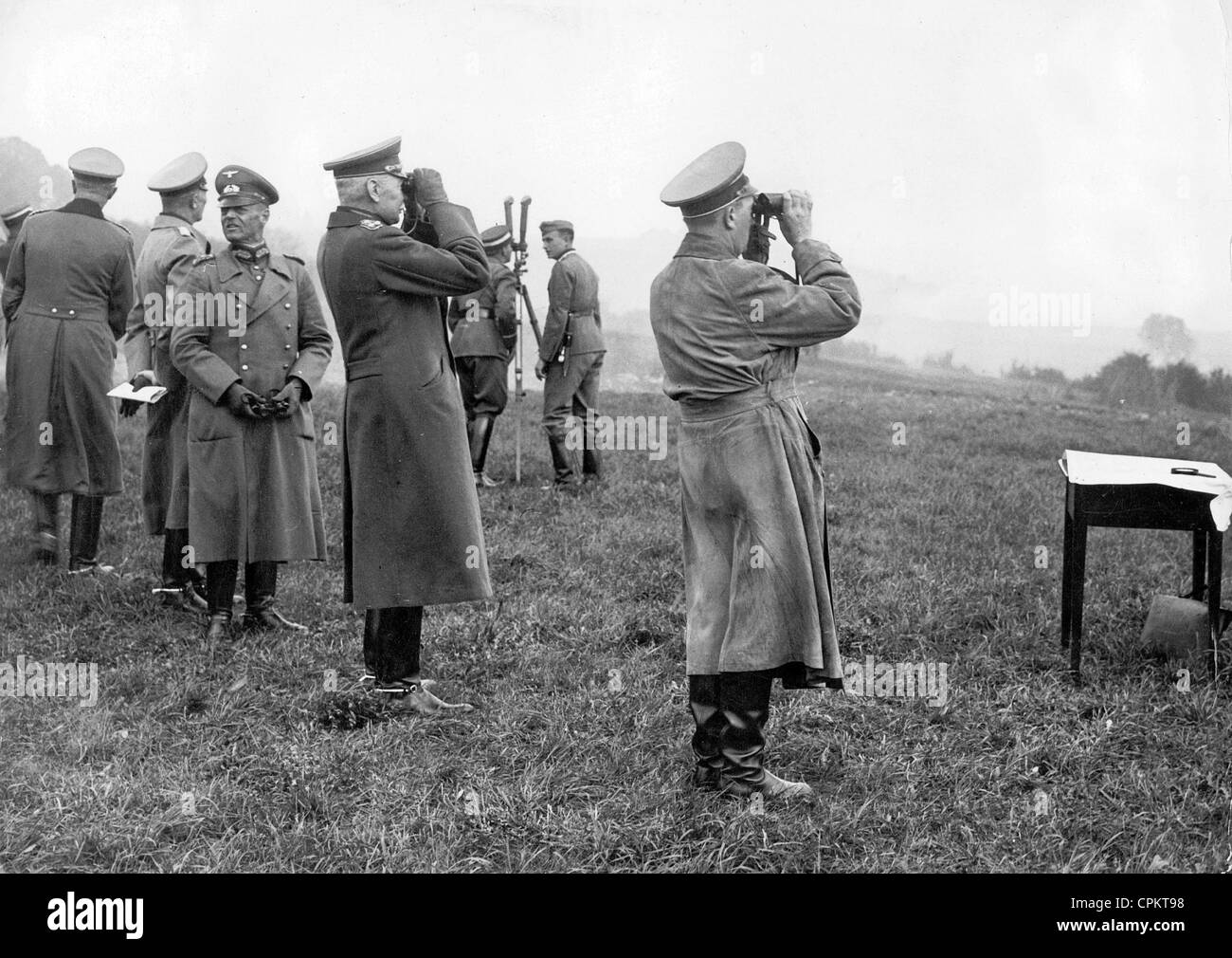 Observing group Black and White Stock Photos & Images - Alamy