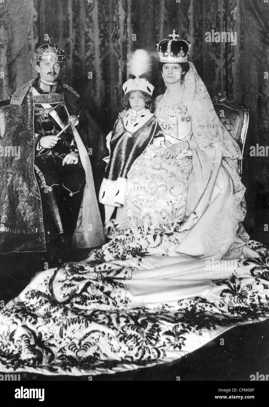 Charles I with his wife Zita and Crown Prince Otto, 1916 Stock Photo ...