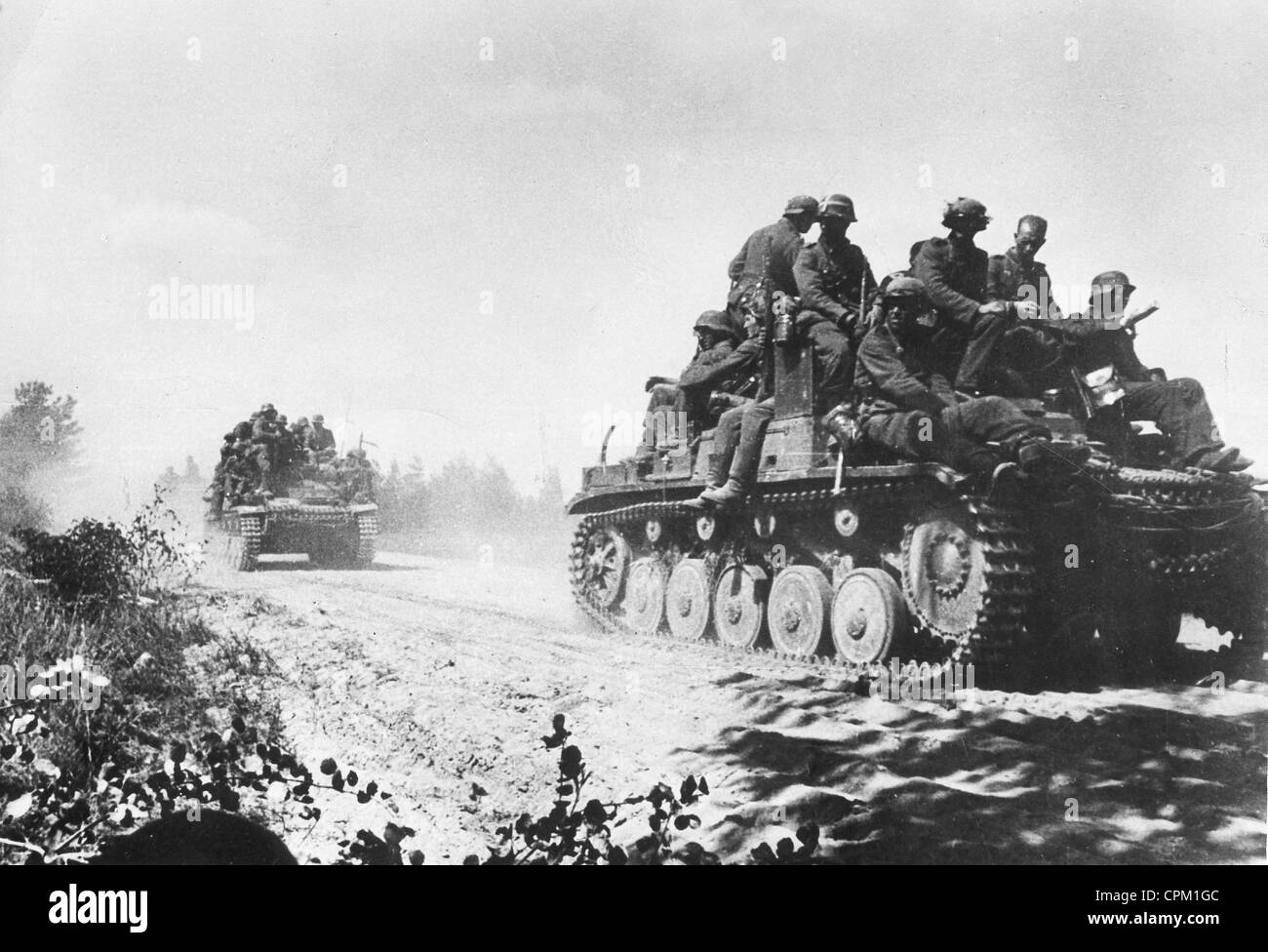 German infantry and tanks on the Eastern Front, 1941 Stock Photo - Alamy