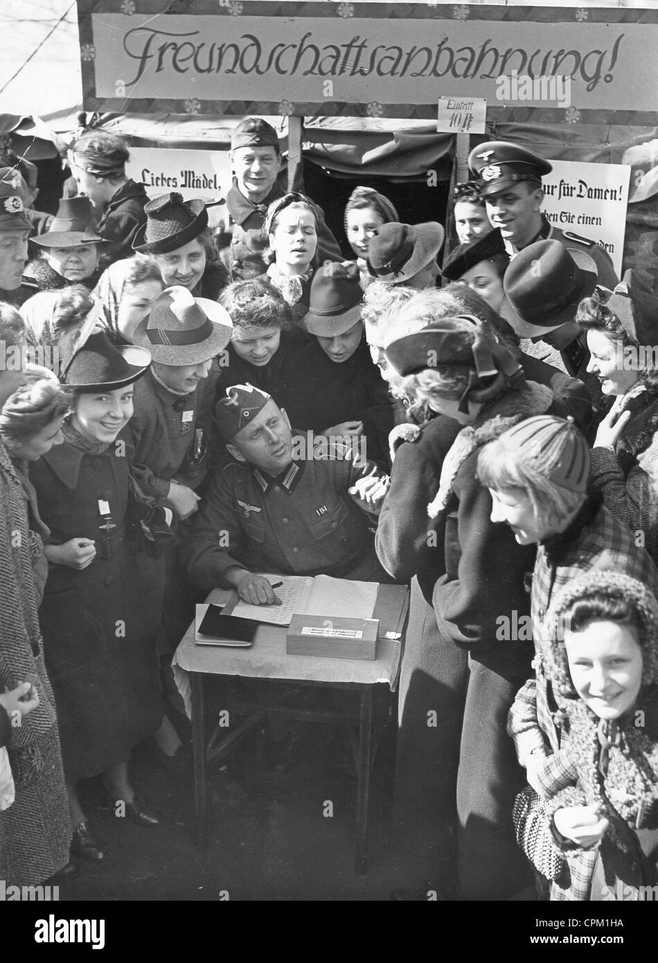 Friendship initiation in the Second World War, 1941 Stock Photo - Alamy