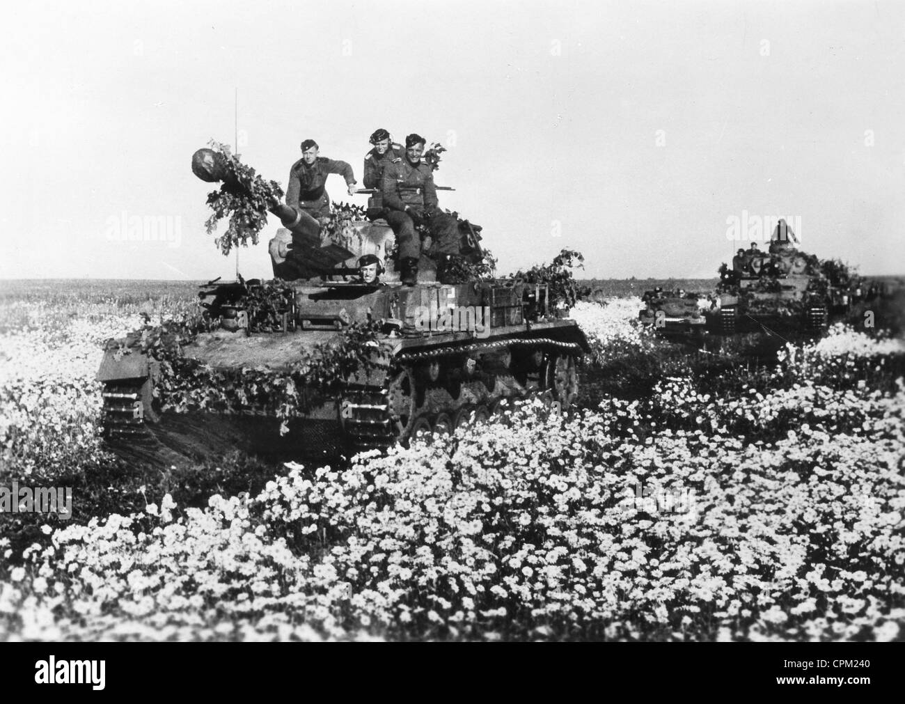 German Panzer IV in attacking in the direction of Stalingrad, 1942 ...