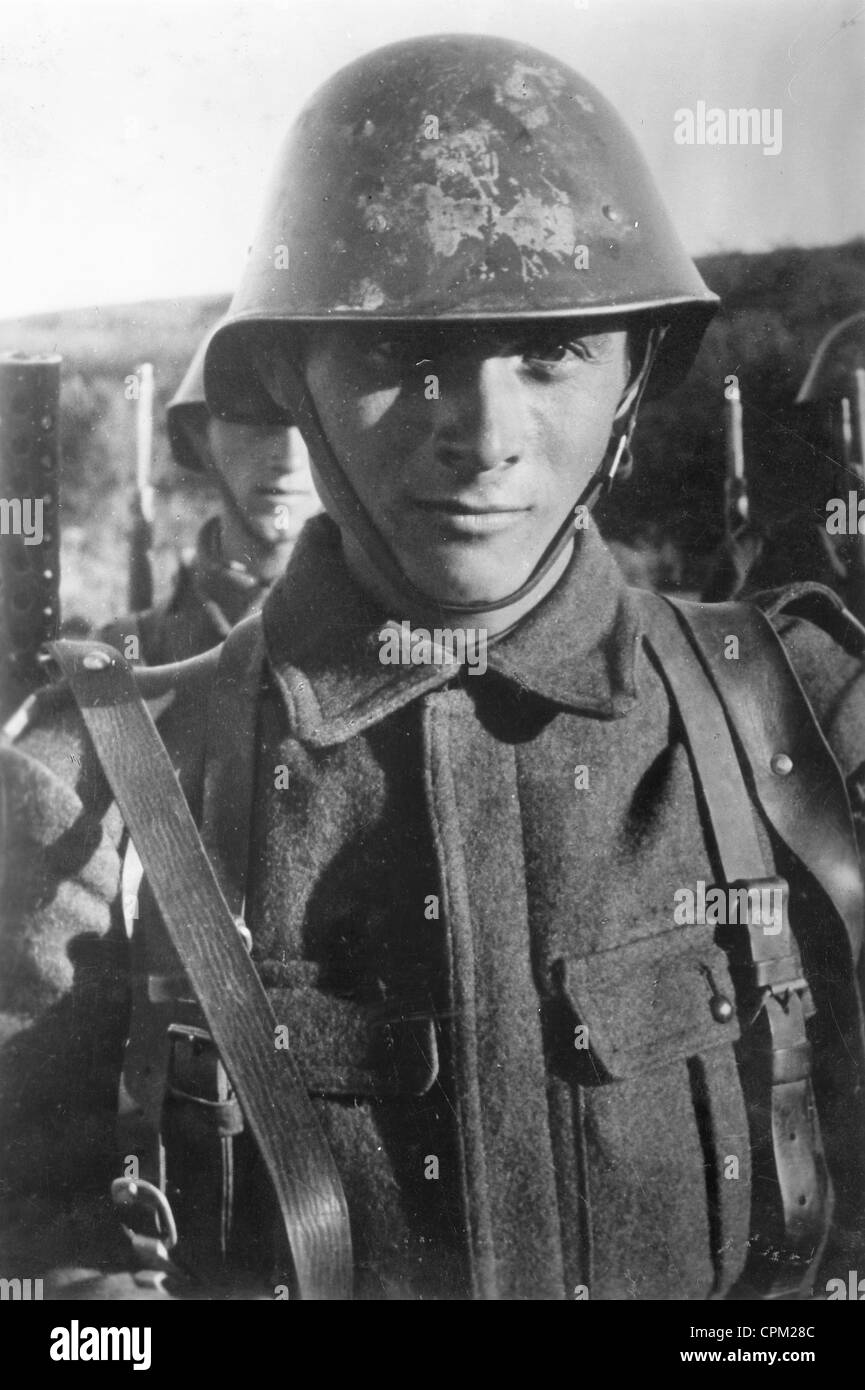 Romanian soldier hi-res stock photography and images - Alamy