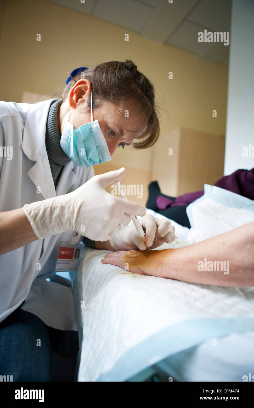 Synovitis hi-res stock photography and images - Alamy
