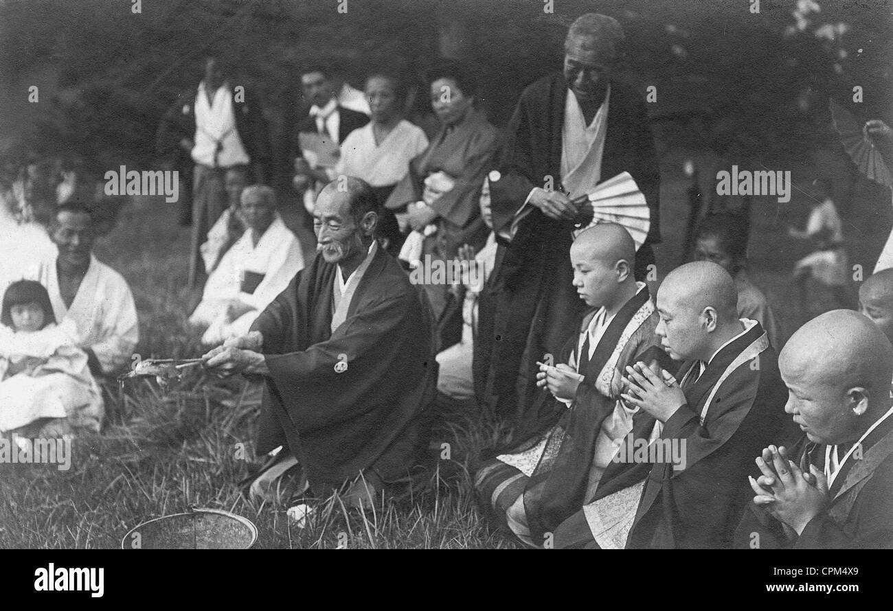 Mourning for the Japanese Emperor Mutsuhito, 1912 Stock Photo - Alamy