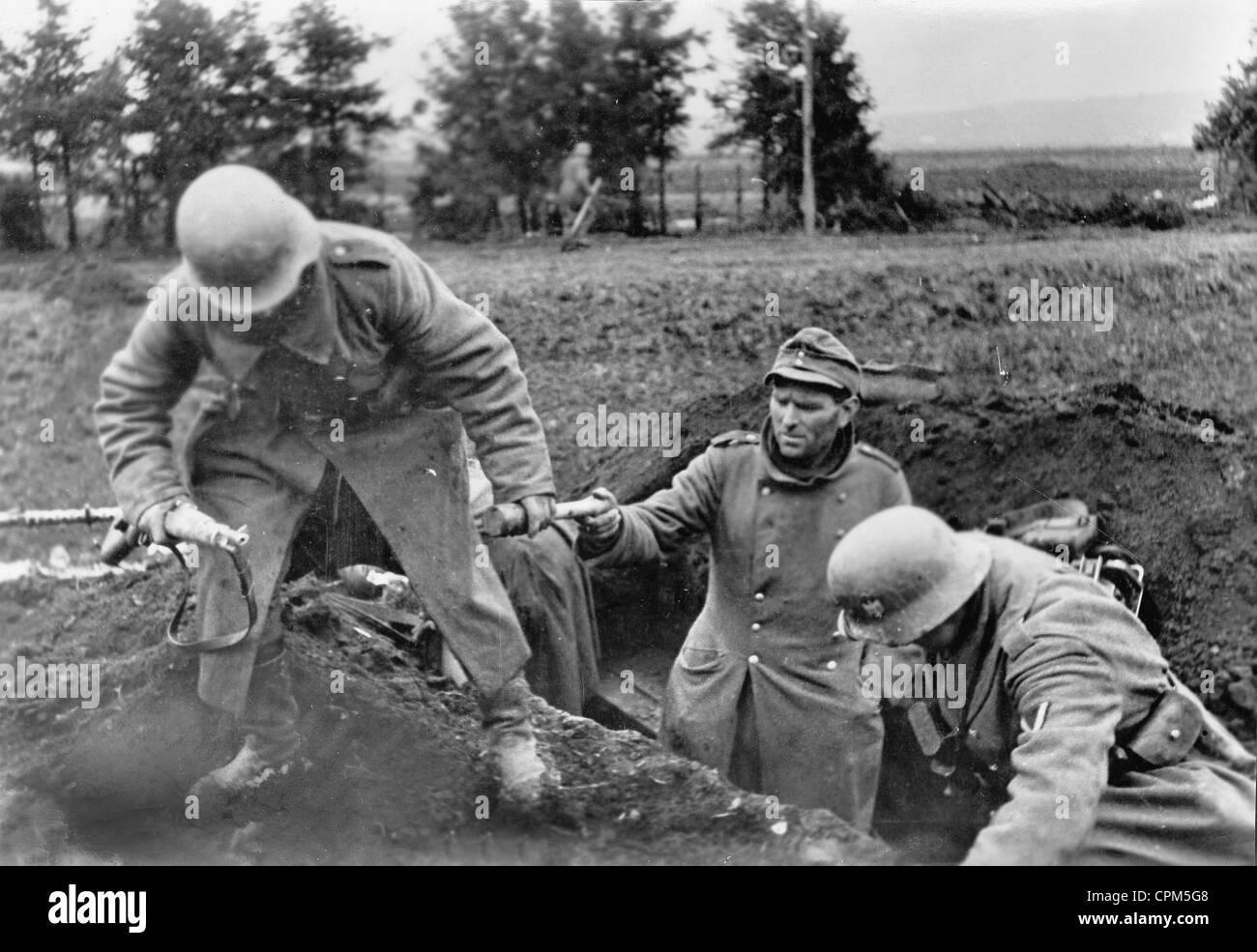 German soldiers on the Eastern front, 1944 Stock Photo - Alamy