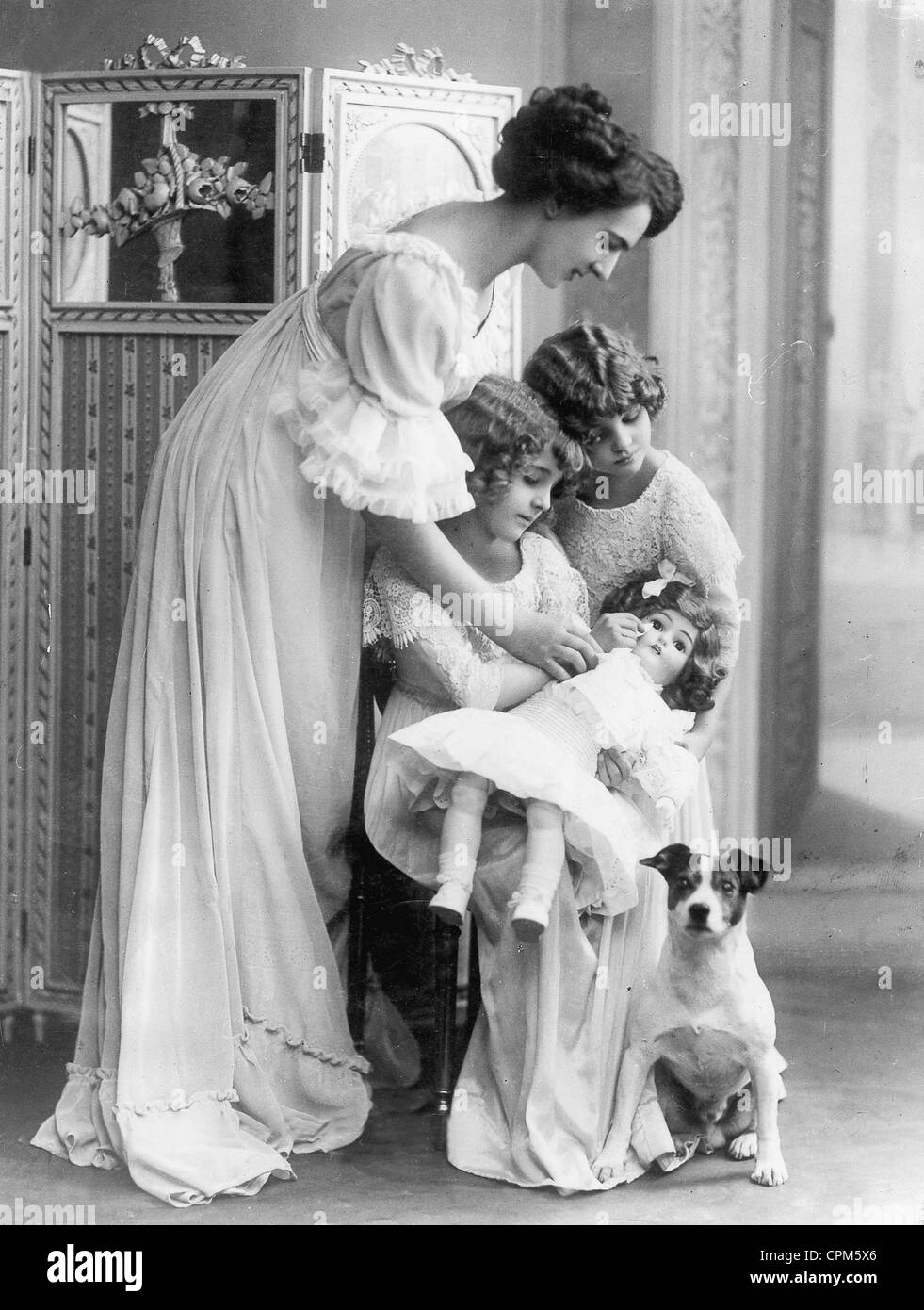 Mother with children, around 1900 Stock Photo - Alamy