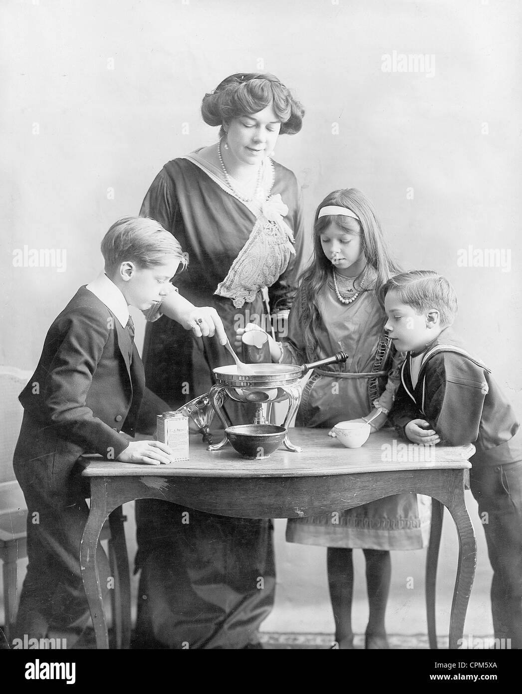 Mother with children, around 1900 Stock Photo - Alamy
