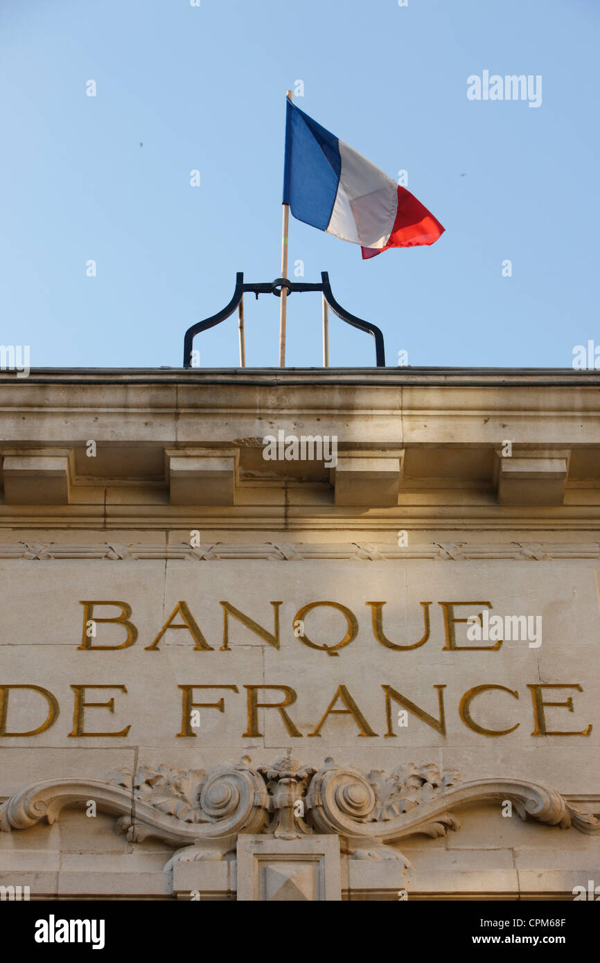 Bank symbols hi-res stock photography and images - Alamy