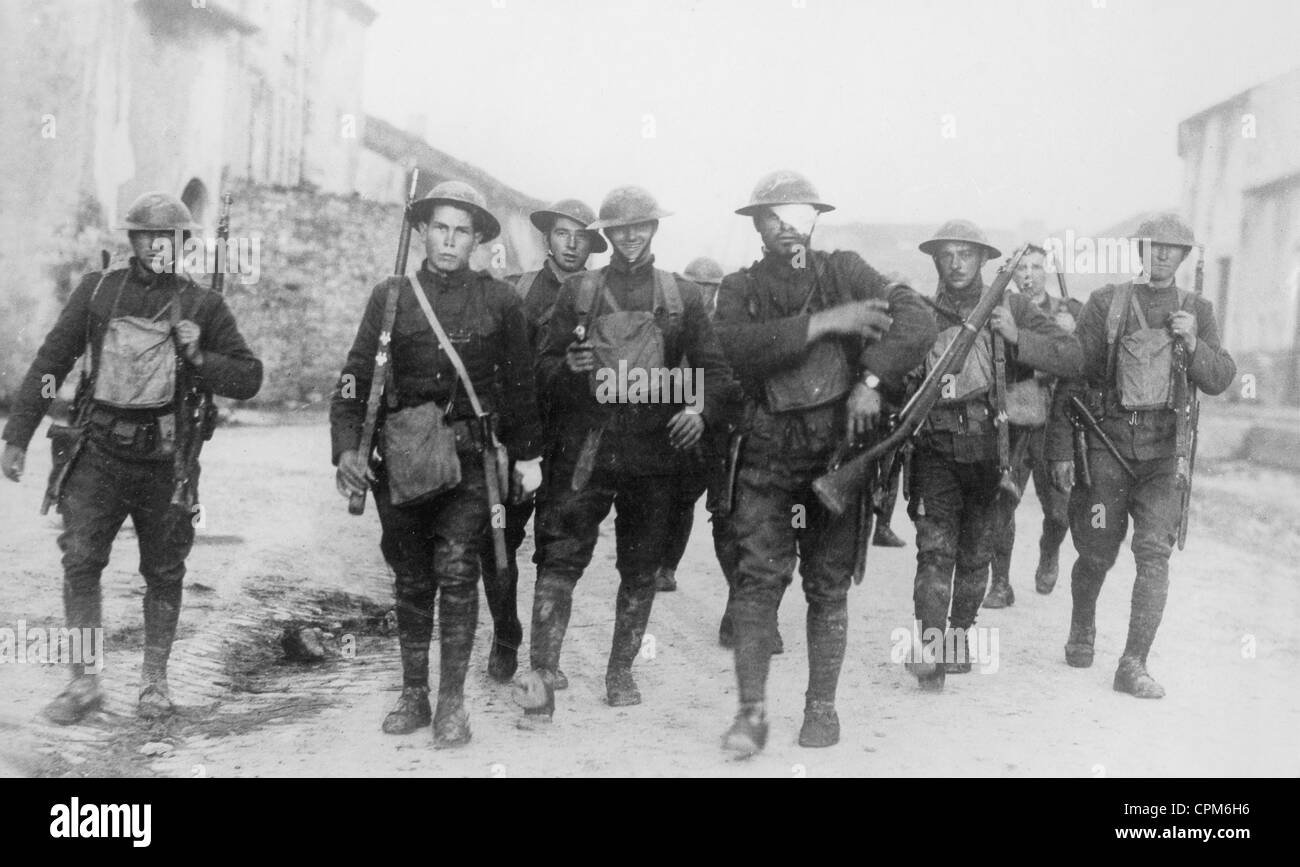 American soldiers in France, 1918 Stock Photo - Alamy